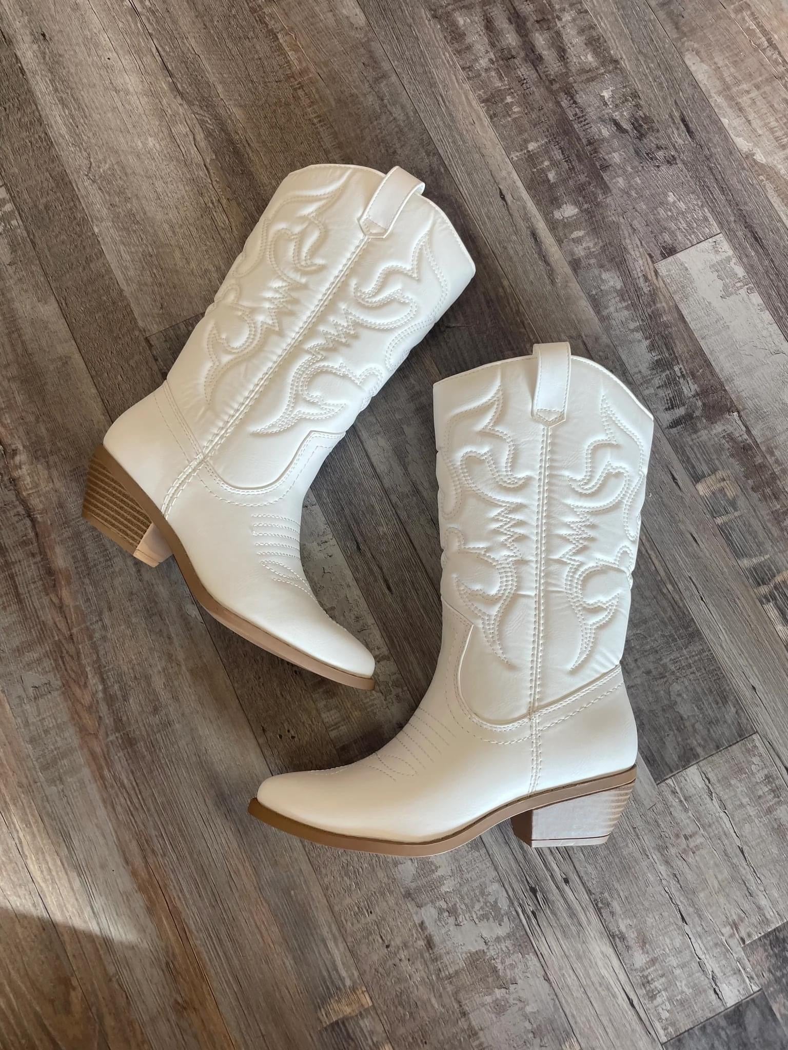 Remi’s Rerun Cowboy boots – Small Town Mama Boutique